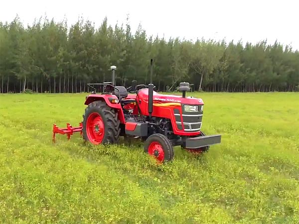 Mahindra Driverless Tractor Unveiled In India - DriveSpark News