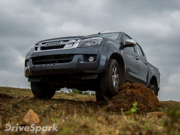 Isuzu D-Max V-Cross Introduced With New Ruby Red Colour - DriveSpark News