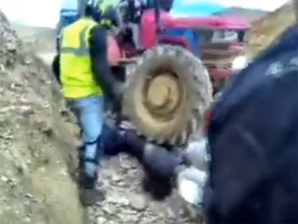 Mahindra Mojo Survives After Being Run Over By Tractor - DriveSpark