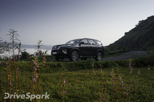 Review: Toyota Fortuner First Drive - DriveSpark Reviews