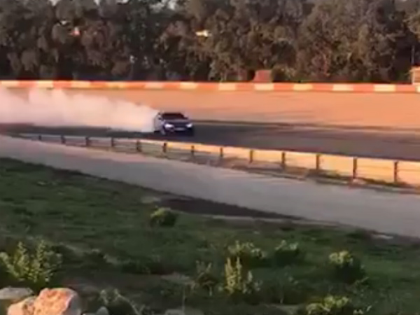 2018 BMW M5 Shows off High-Speed Drifting Skills - DriveSpark