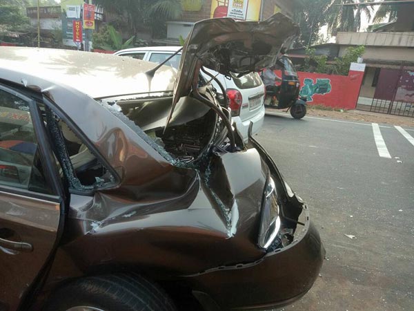 Video: Volkswagen Vento Smashed Between Two Trucks; Reveals Its ...