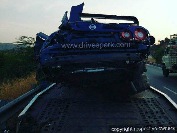 Nissan GT-R Bangalore-Hyderabad Highway Crash - Insane Accident ...