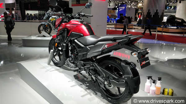Honda X-Blade First Look Review — Design, Specifications, Features And ...