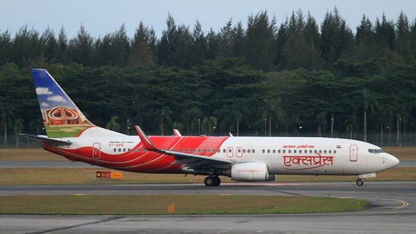 Why Are Plane Windows Round? — The Interesting Reason For Round ...