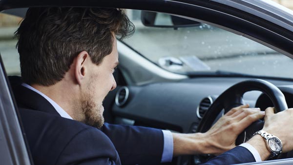 9 Deadly Driving Sins That Can Kill You - DriveSpark