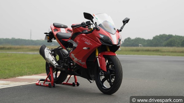 TVS Apache RR310 Beats The KTM RC 390 & The Duke 390 - DriveSpark News