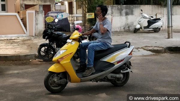 Talking On Mobile Phone While Driving/Riding Will Get Your Licence ...
