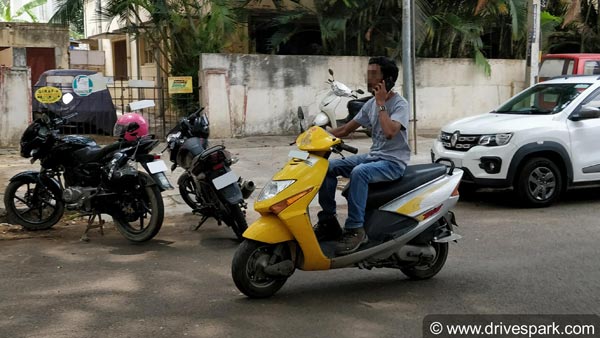 Talking On Mobile Phone While Driving/Riding Will Get Your Licence ...