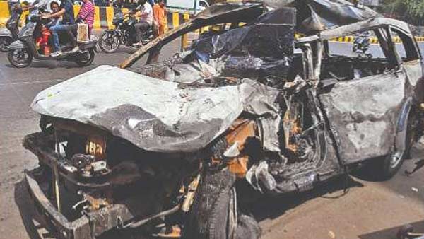 Tata Hexa Involves In A High-Speed Accident In Mumbai: Two Lives Lost ...