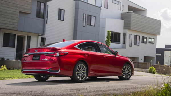 New Generation Lexus ES 300h India Launch In August 2018 - DriveSpark News
