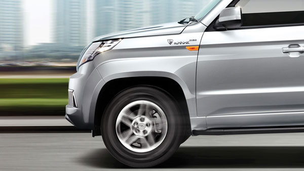 Mahindra TUV300 Plus 9 Seater Launched In India; Prices Start At Rs 9. ...