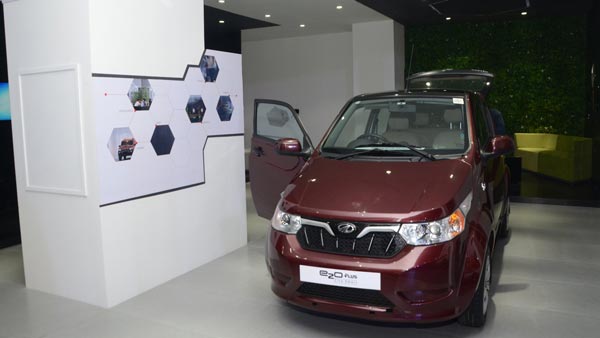 Green Number Plates Introduced For Electric Cars In India; Mahindra ...