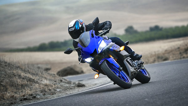2019 Yamaha YZF-R3 Revealed – Gets LED Headlights And Digital ...
