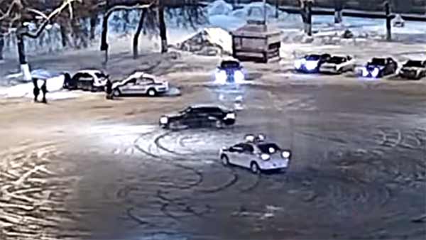 Car Drifting In Snow: Video Of Cops Joining A Group Of Russian Drifters ...