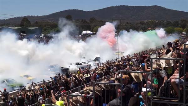 Burnout World Record: Australians Organise Biggest Burnout In The World ...