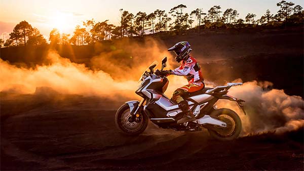 Honda Unveils X-ADV Adventure Scooter At IIMS - DriveSpark News