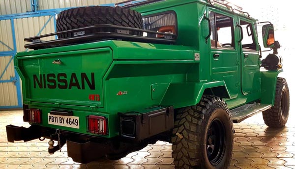 Video: MS Dhoni’s Daughter Ziva Helps In Washing Nissan Jonga ...