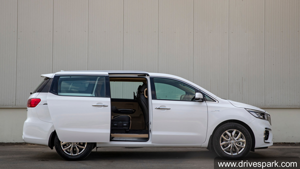 Kia Carnival MPV Review (First Drive) Driving Impressions, Handling ...