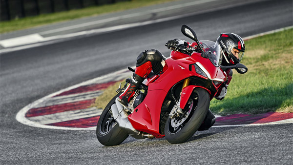 Ducati SuperSport 950 & 950 S Unveiled: Specs, Features, Performance ...