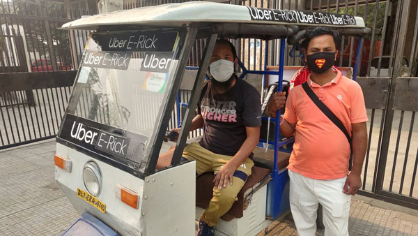 Uber Introduces The E-Rickshaw On Its Official App In Delhi: Read More ...