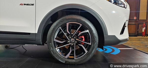 MG Astor First Look Review: Advanced Features, Engine Specs, Design ...