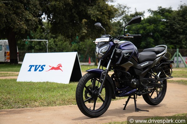 TVS Raider 125 Review: Riding Impressions, Engine Specs, Performance ...