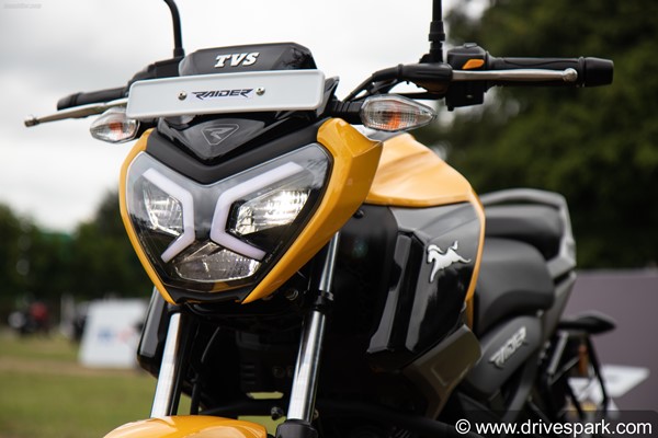 TVS Raider 125 Review: Riding Impressions, Engine Specs, Performance ...