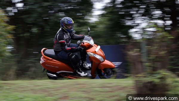 TVS Jupiter 125 Review: Riding Impressions, Engine Specs, Performance ...