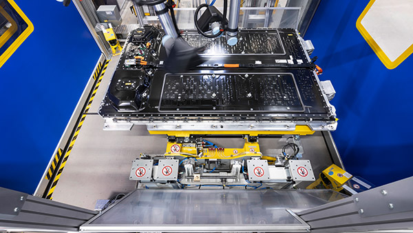 Log9 Unveiled InstaCharging Station; Full Charge In Just 15-Minutes ...