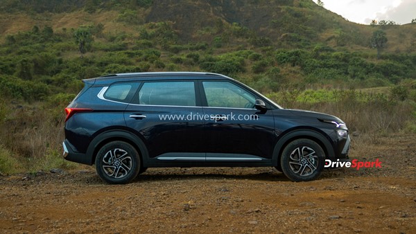 Kia Carens Review: Design, Specs, Performance, Interiors, Features ...