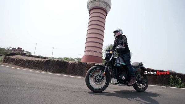 Royal Enfield Scram 411 Review: Riding Impressions, Engine Specs ...