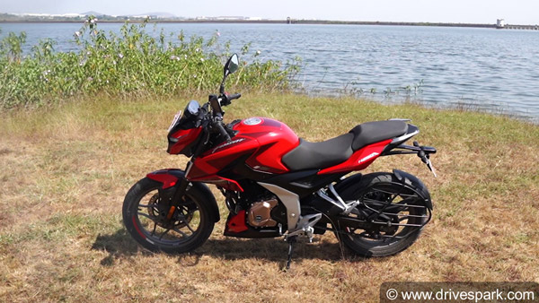 Bajaj Pulsar 250 Twins Become The Fastest 250cc Segment Motorcycle To ...
