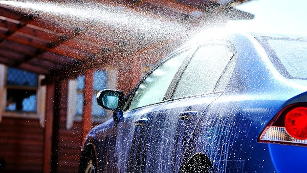 How To Wash A Car - Beginner Level - DriveSpark