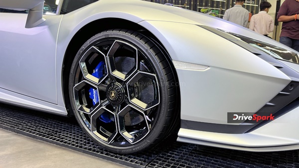 Lamborghini Huracan Tecnica Launched At Rs 4.04 Crore - Specs| Features ...