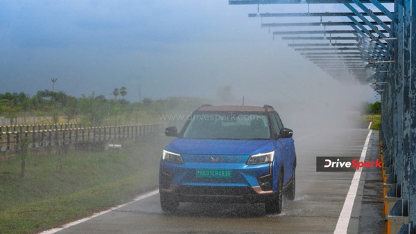 Mahindra XUV400 First Drive Review - Driving Impressions| Specs| Range ...