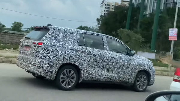 Spy Pics: Toyota Innova Hycross Spotted Testing - Expected Features ...