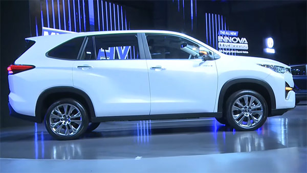 Toyota Innova Hycross Unveiled - Specs| Features| Images - DriveSpark News