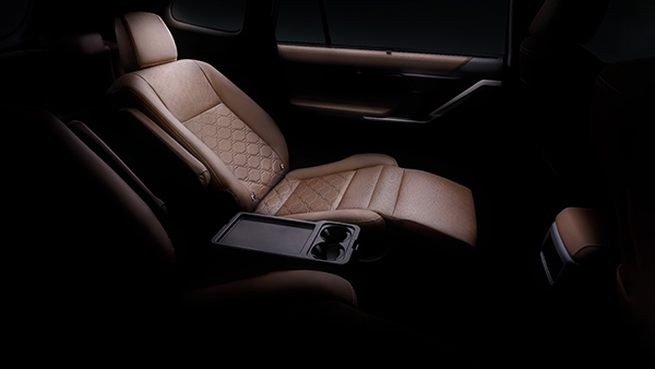 Toyota Innova Hycross Latest Teaser Confirms Ottoman-Style Captain ...