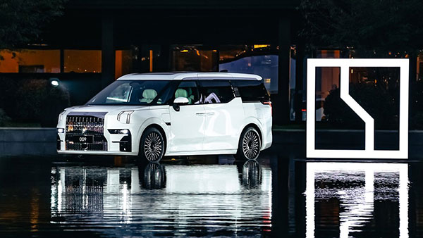 Zeekr 009 Electric Luxury MPV Revealed With 822km Range - Specs ...