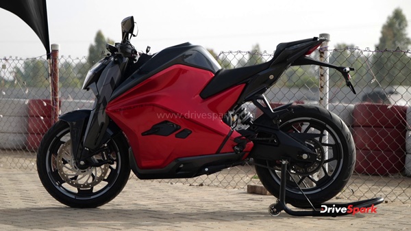 Ultraviolette F77 Recon First Ride Review - Riding Impressions| Specs| Range| Features| Images ...