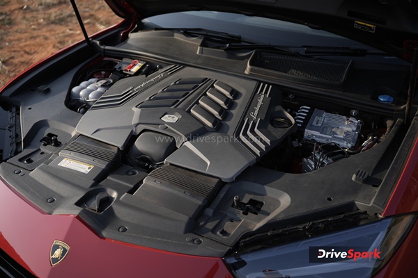 Lamborghini Urus Performante Review: First Drive Performance Report ...