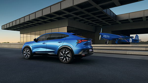 Renault Rafale Coupe SUV Unveiled - Specs| Features| Images ...
