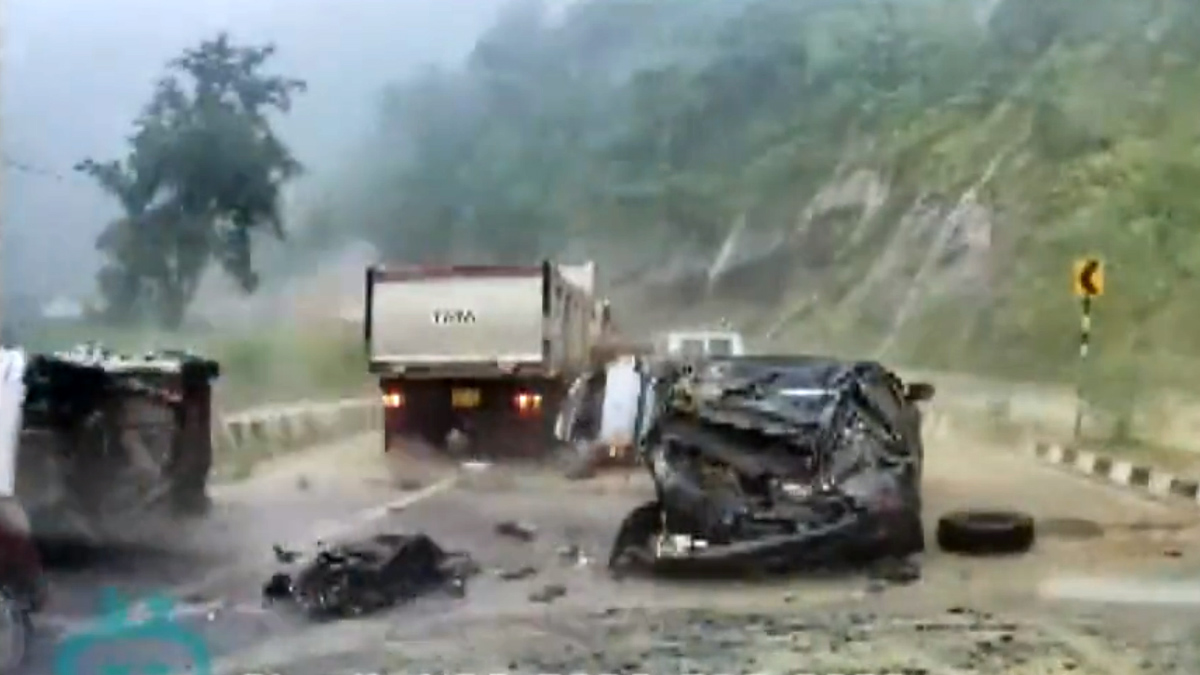 Huge Rock Crushes Tata Harrier, Claims Two Lives In Nagaland - Viral ...