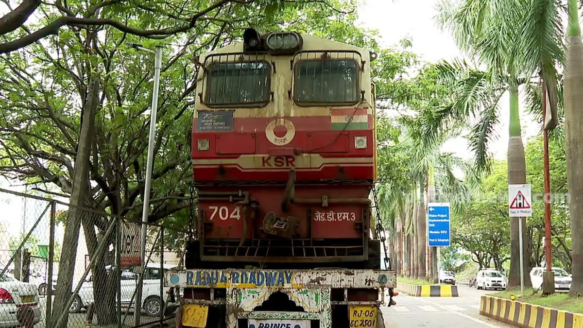 Train Engine Worth Rs. 5 Crore Found After Going Missing - Viral Video ...