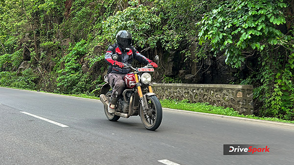 Triumph Speed 400 Review: Riding Impressions| Handling| Mileage| Specs ...
