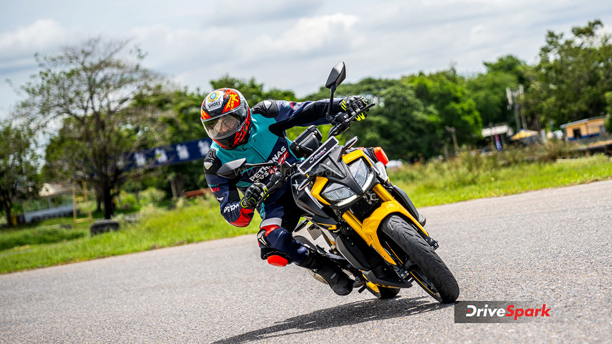 TVS Apache RTR 310 Review (First Ride): Specs| Riding Impressions ...