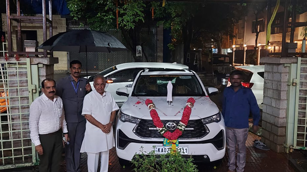 Karanataka Government Buys 33 Toyota Innova Hycross For Its Ministers ...