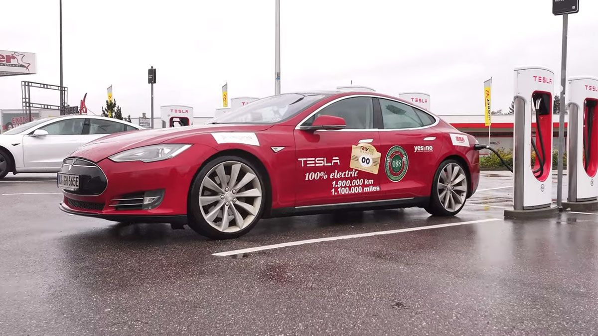 Reliability Revolution: High-Mileage Tesla Model S Defies The Odds ...