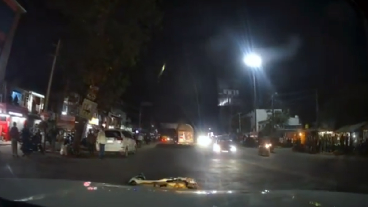 Road Rage Incident in Bangalore: Shocking Video Goes Viral - DriveSpark